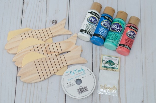 WOODEN FISH - DIY NAUTICAL DECOR