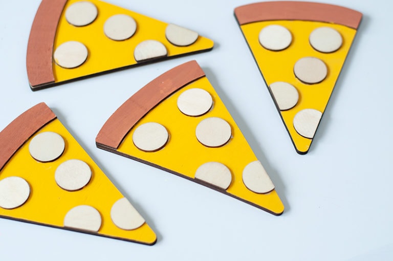 DIY Pizza Craft with DecoArt Galaxy Glitter