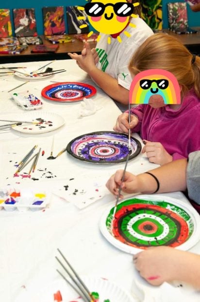 How to Setup Paper Plate Painting with an Art Club