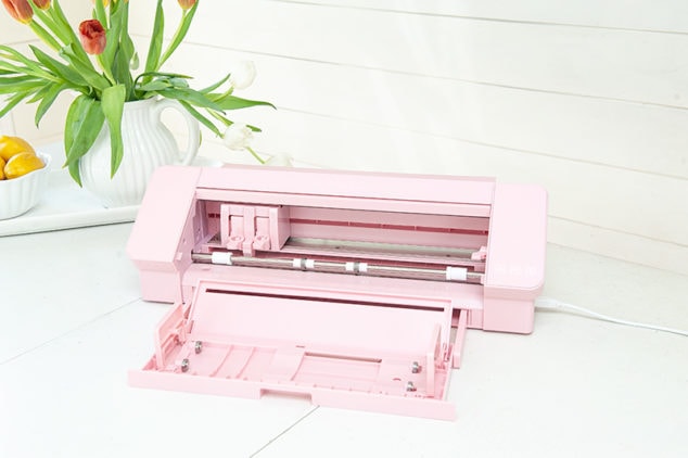 Silhouette Cameo 4 - Unboxing and Setup